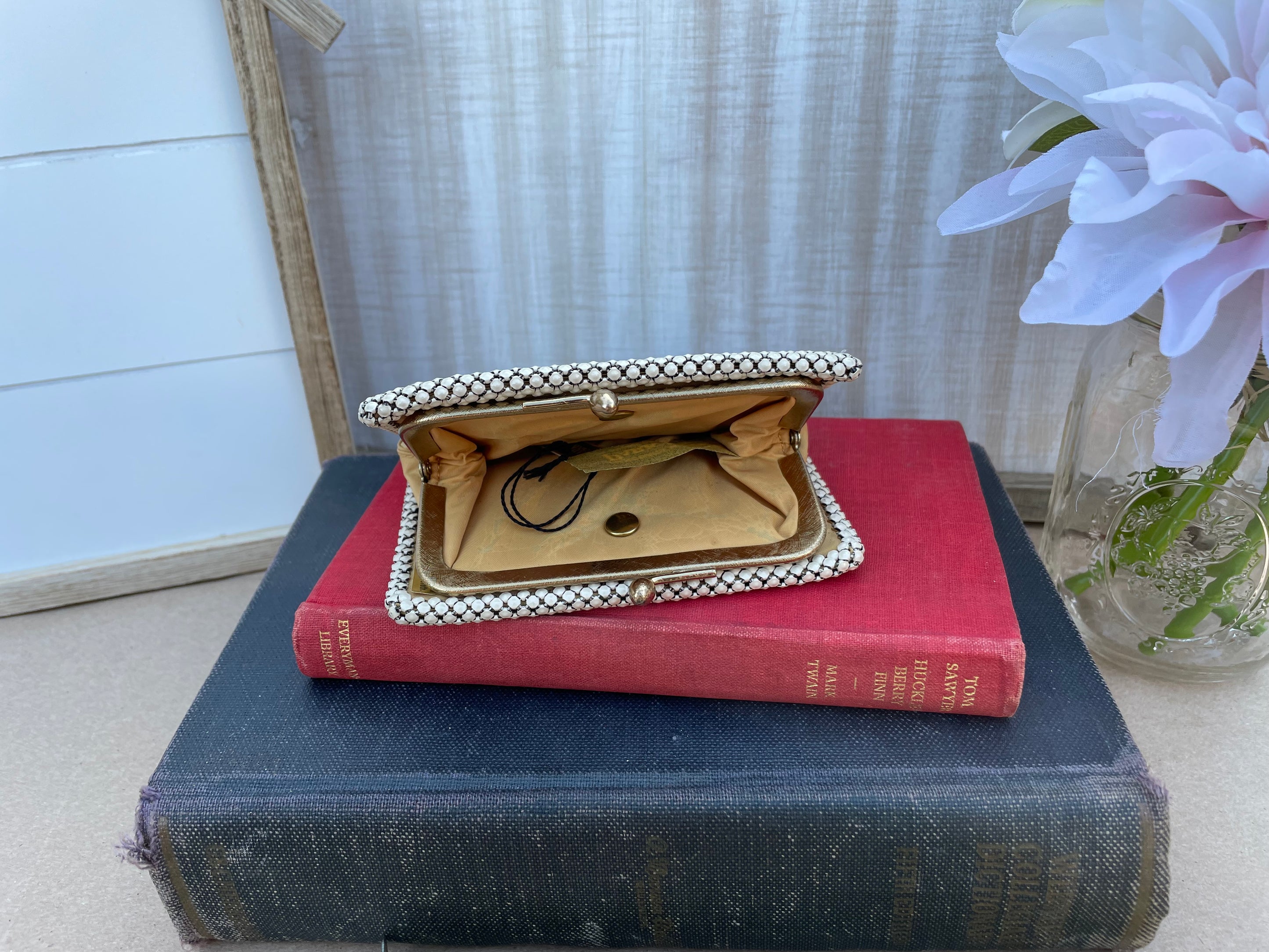 Antique Park Lane Pearl White and Gold Folding Twist Top Wallet – The ...